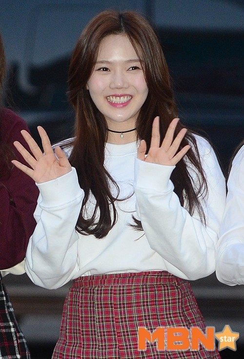 OH MY GIRL HyoJung shines as the new face of 'Stars' Top Recipe at Fun ...