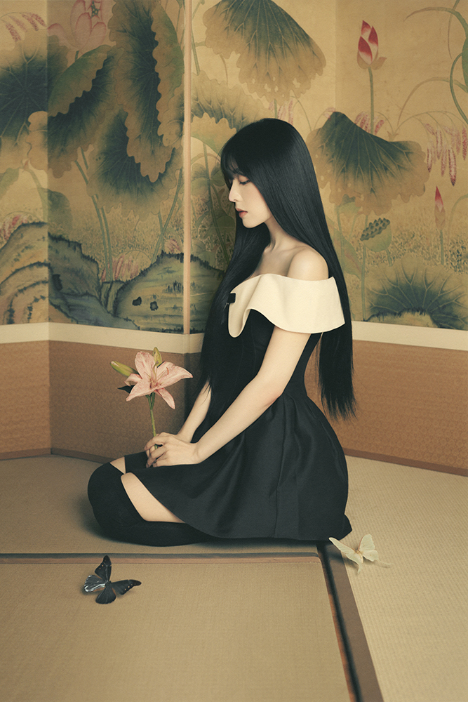 Red Velvet Irene Unveils Her Debut Photo Exhibition "1 Page of IRENE ...