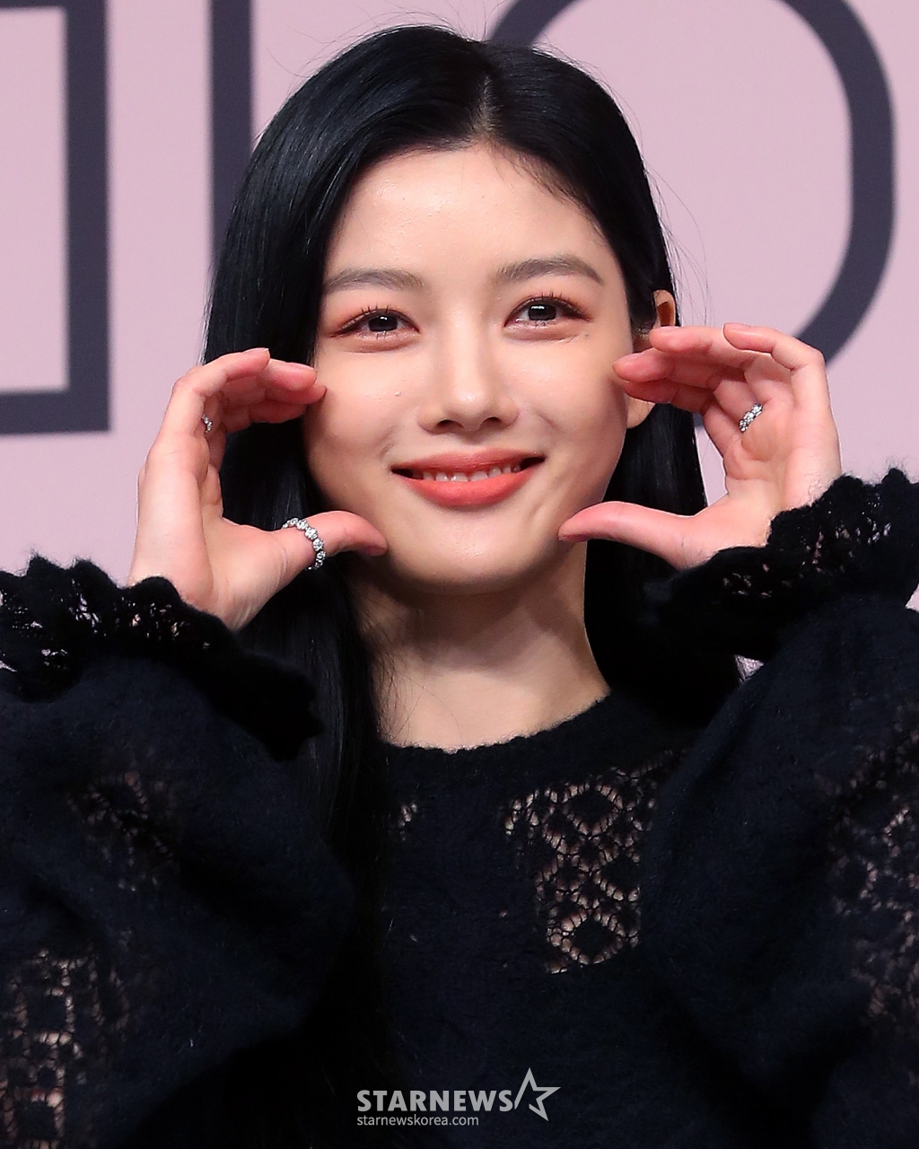 Actress Kim YouJung has confirmed her appearance as the female lead in ...