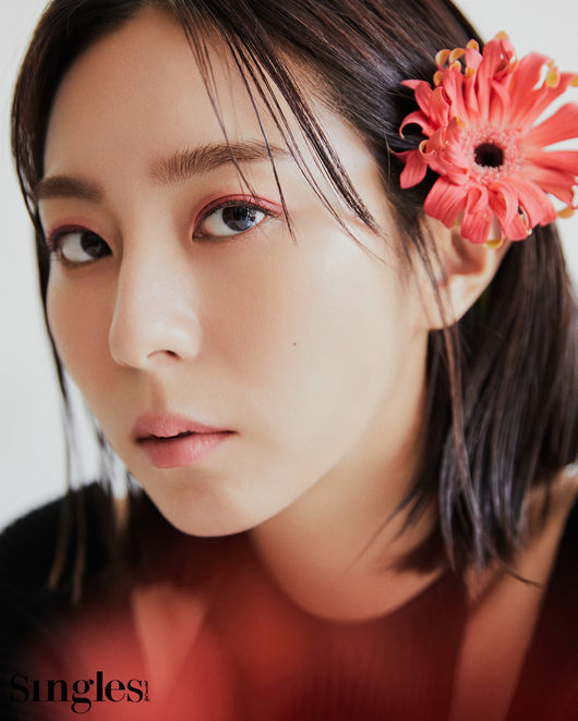 Uie, the Only Female Cast Member of SBS Variety Show "Jungle's Meal ...