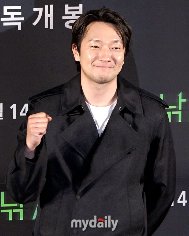 Son SukKu Transforms from Actor to Creator: Movie 'Night Fishing' Press ...