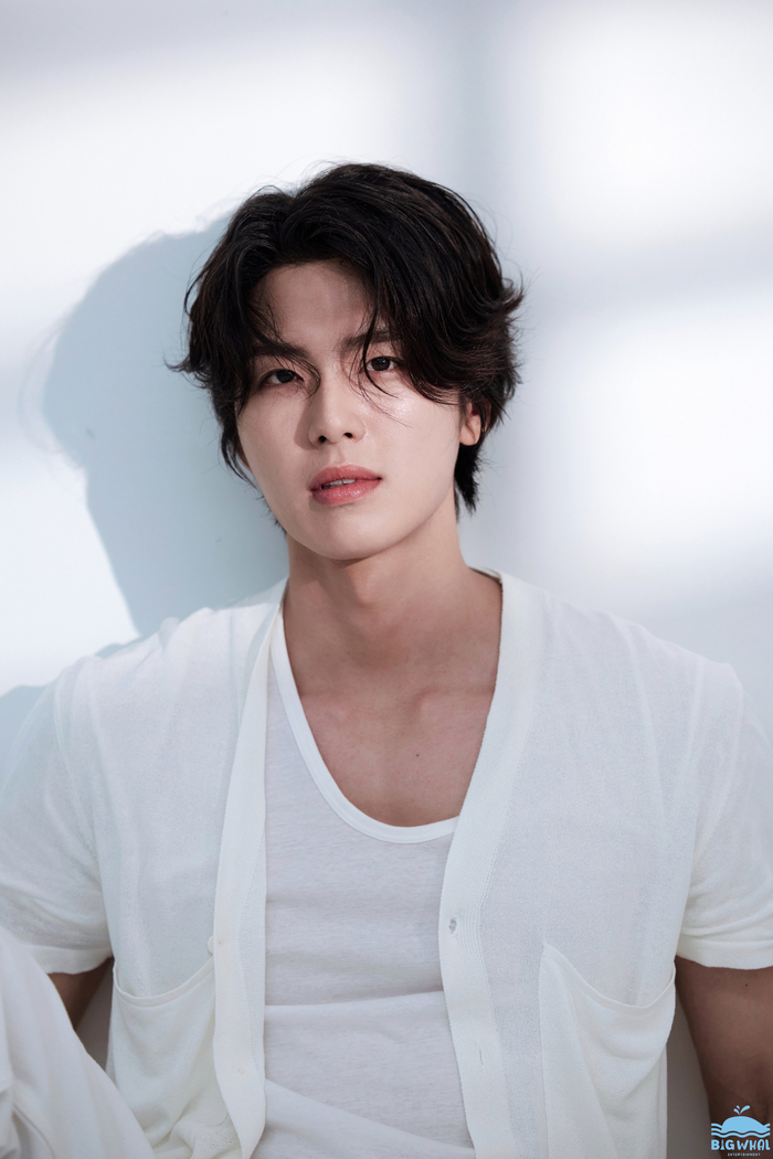 Seo JaeWoo Showcases Contrasting Charms in New Profile Photos ...