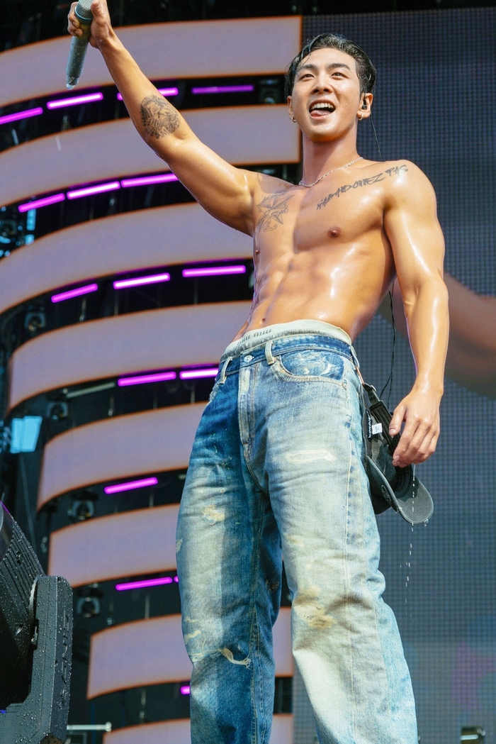 BaekHo Dominates the Stage at 'Water Bomb Seoul 2024' with High ...