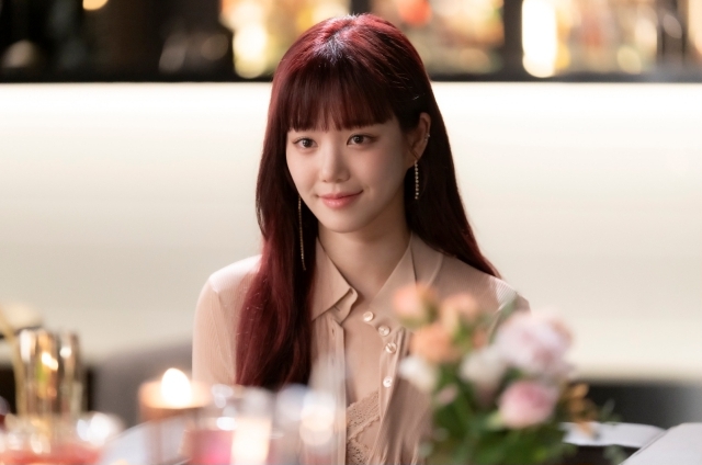 Lee YuBi draws inspiration from ChungHa for her character Han MoNe in ...