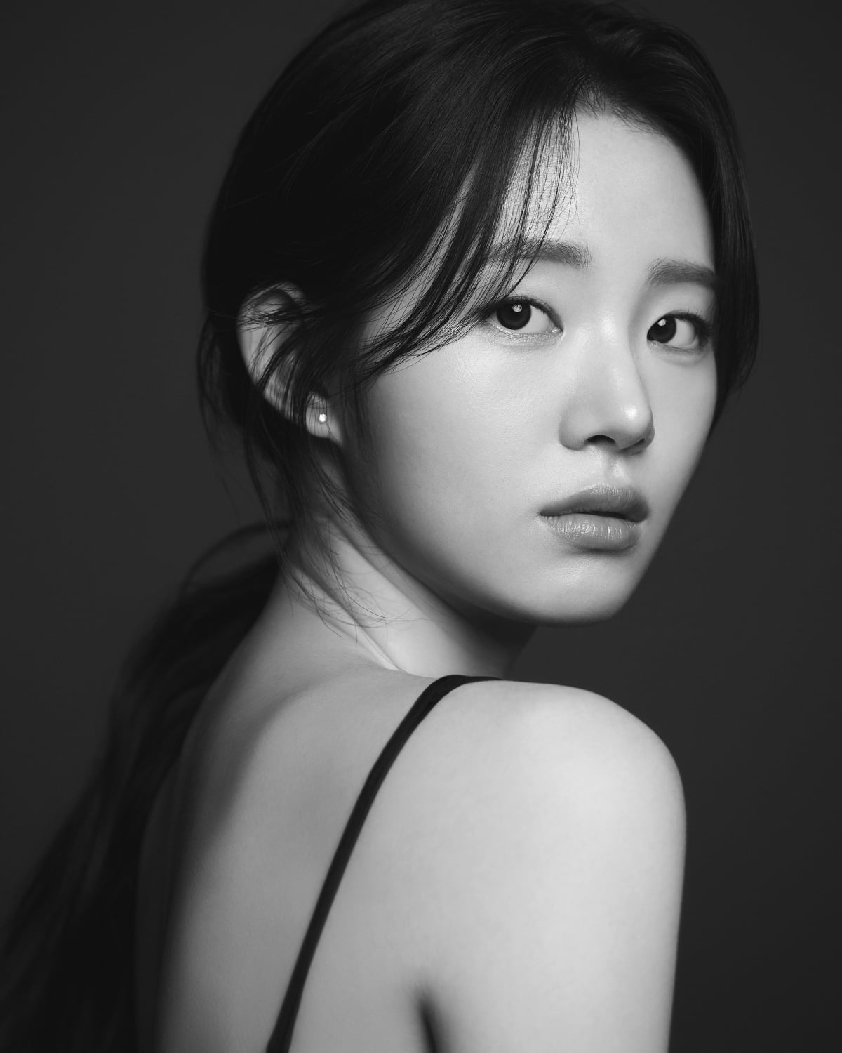 Shin SiA, rising as a rookie actress through the movie 'The Witch 2 ...