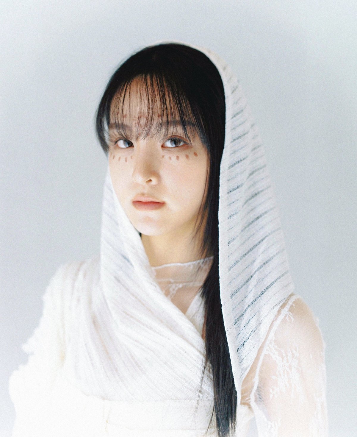 Song SoHee, Singing the Love Amidst Mysterious Nature - TRENDS - All ...