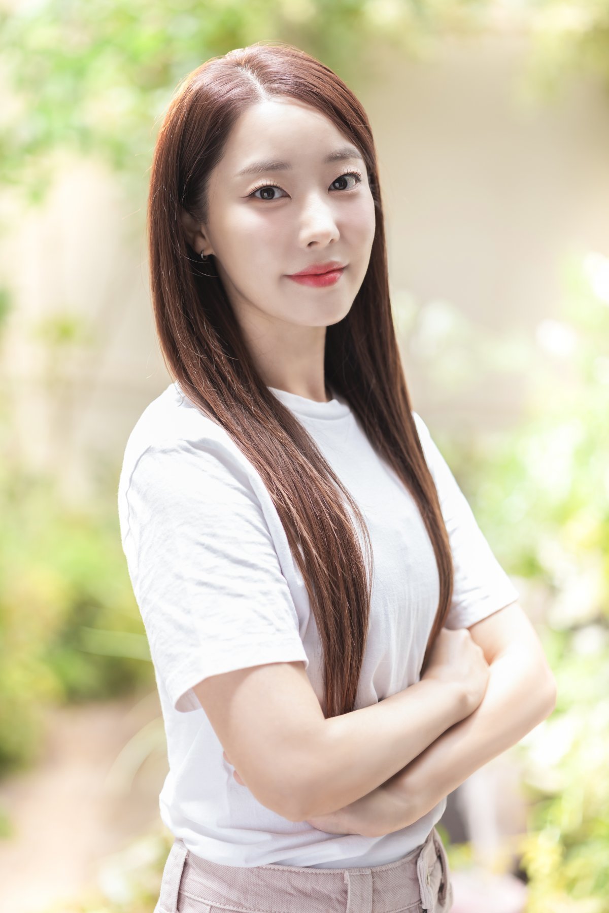 Go WooRi Takes on Her First Stage Play with 'Rental Apartment ...