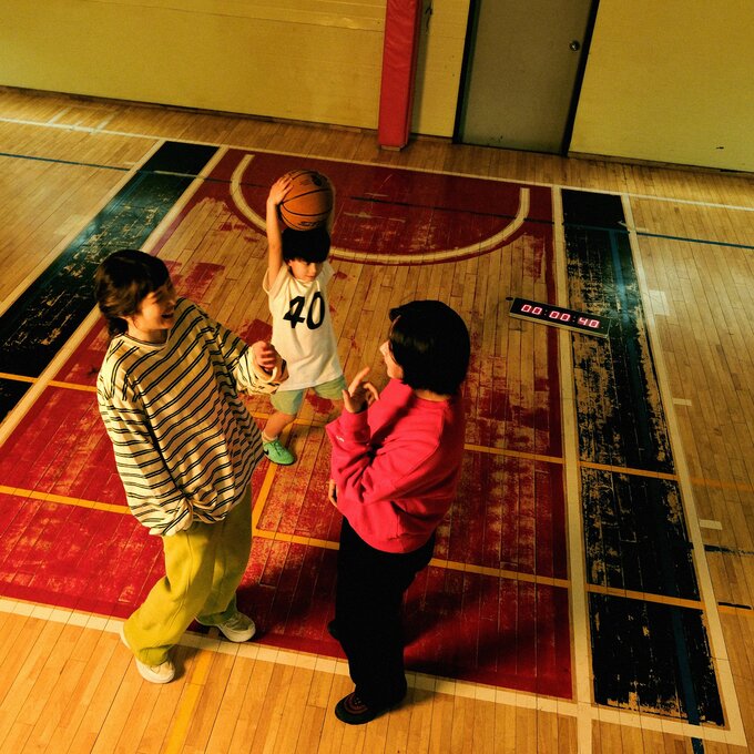 Singer-songwriter duo Rooftop Moonlight releases their third full album ...