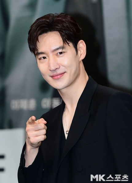 Lee JeHoon Reveals Extreme Weight Loss Story During Filming of 'Runaway ...