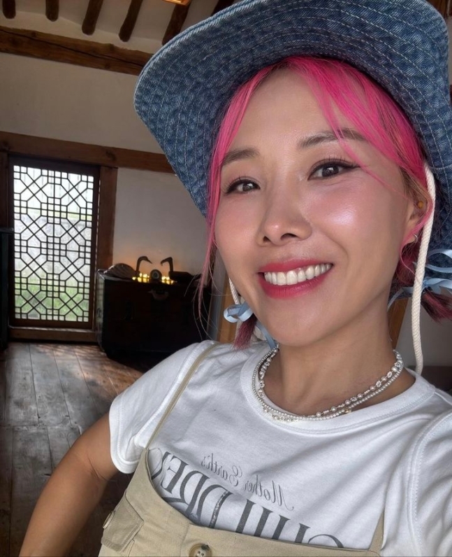 Shin BongSun Reveals Transformation with Sharp Jawline after Losing ...