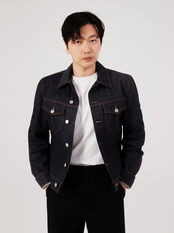 Lee DongHwi Reflects on His Journey with "Chief Detective 1958" and ...